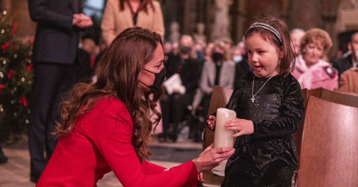 Kate Middleton thanks young royal fan Mila Sneddon after little girl ...