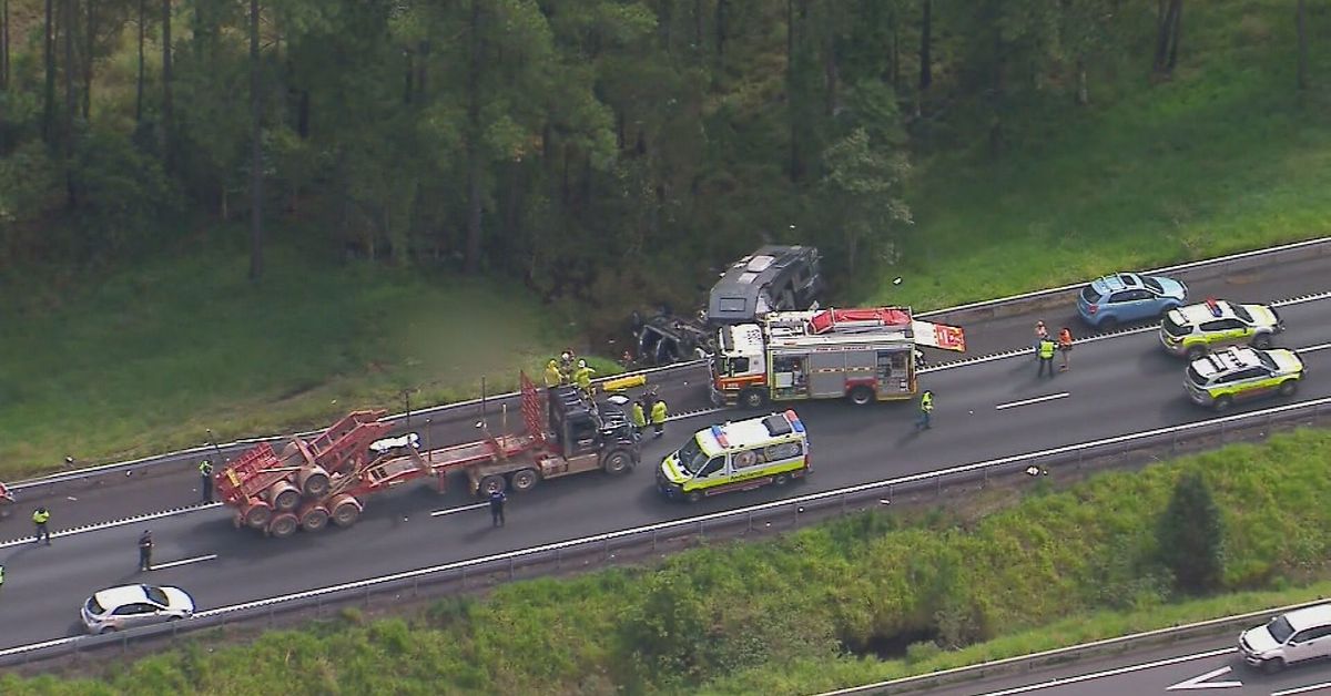 Bruce Highway crash: Man dead, woman seriously injured after highway ...
