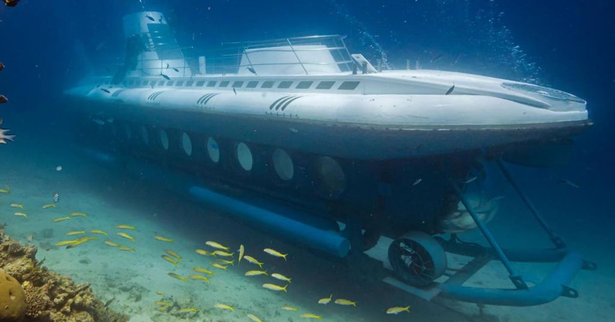 Red Sea submarine sinking: Six dead and dozens injured