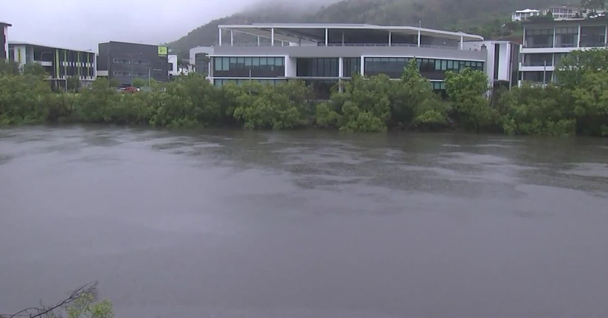 Queensland weather: Life-threatening floods possible as intense rain ...