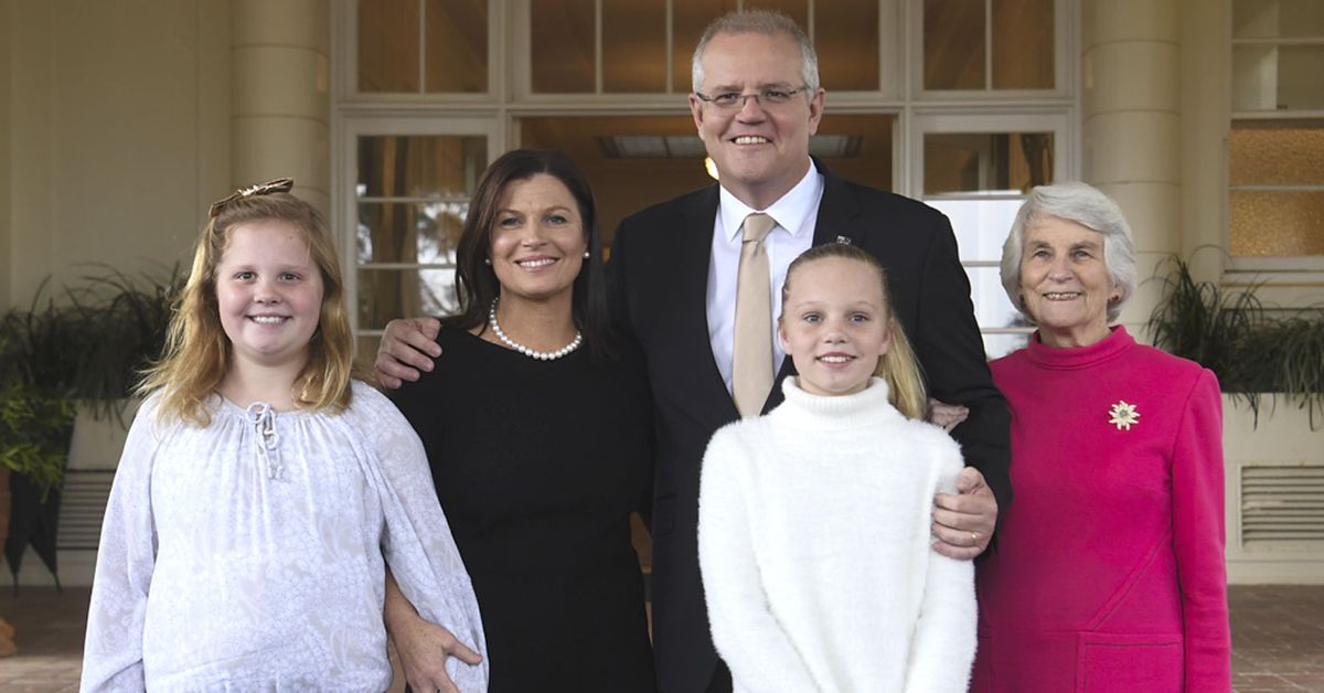 Scott Morrison's family photo after being sworn in as Prime Minister ...