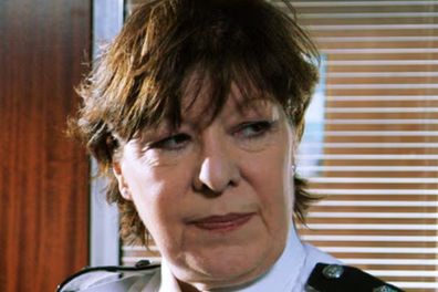 Roberta Taylor death: EastEnders star dies aged 76 after infection ...