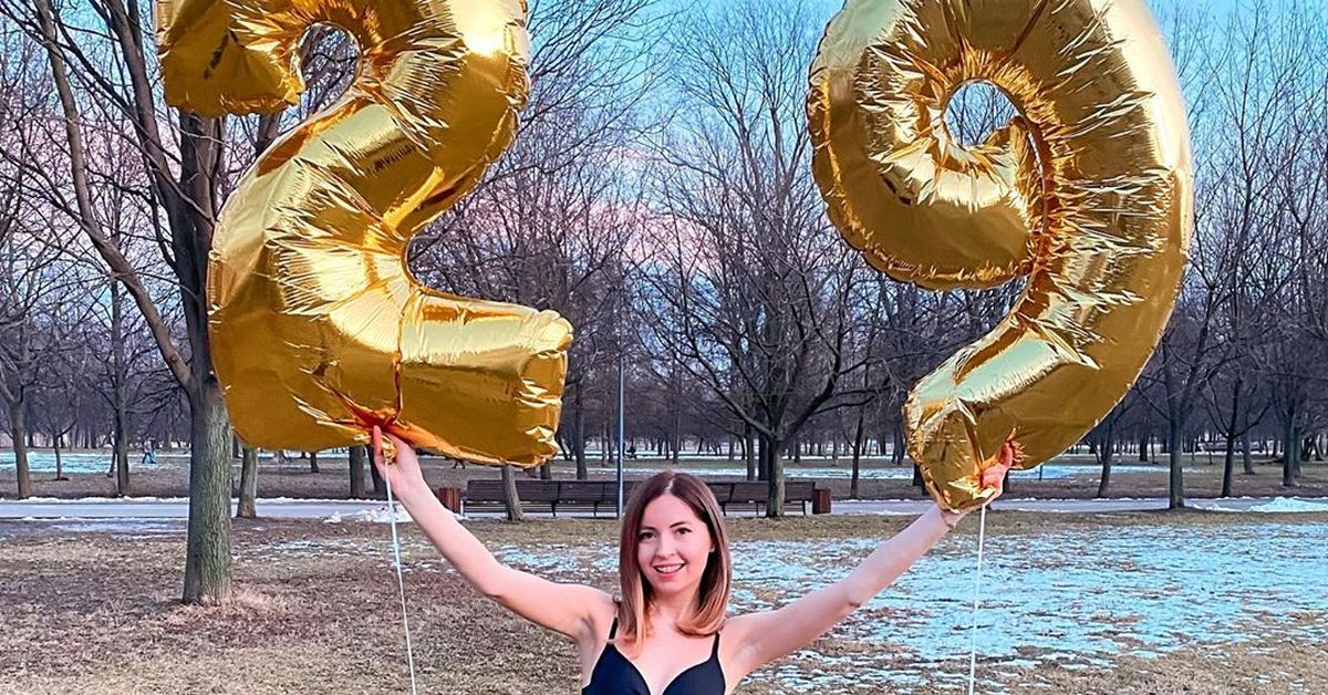 Influencer's husband killed in dry ice pool stunt - 9Honey