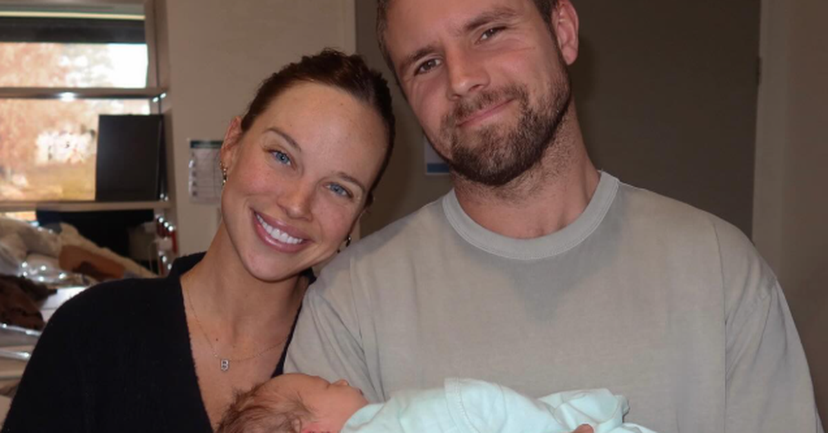 Bonnie Anderson baby: Former Neighbours star and singer welcomes second child with husband Sam ...
