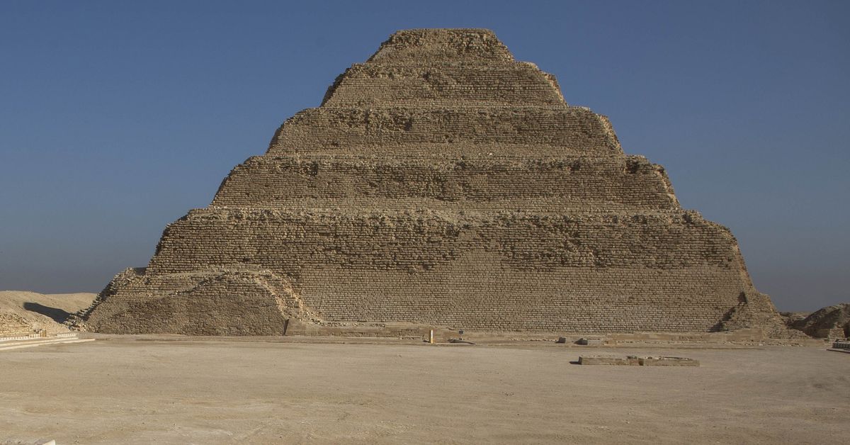 Egyptian pyramids could have been built using hydraulic lifts, new ...