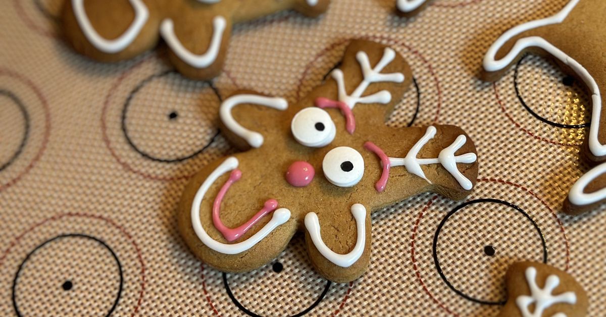 How to turn a gingerbread man into a reindeer cookie - 9Kitchen