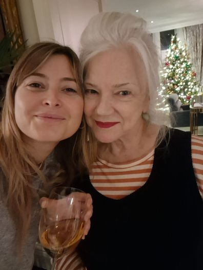 Janet Andrewartha death: Neighbours cast pays tribute to Janet ...