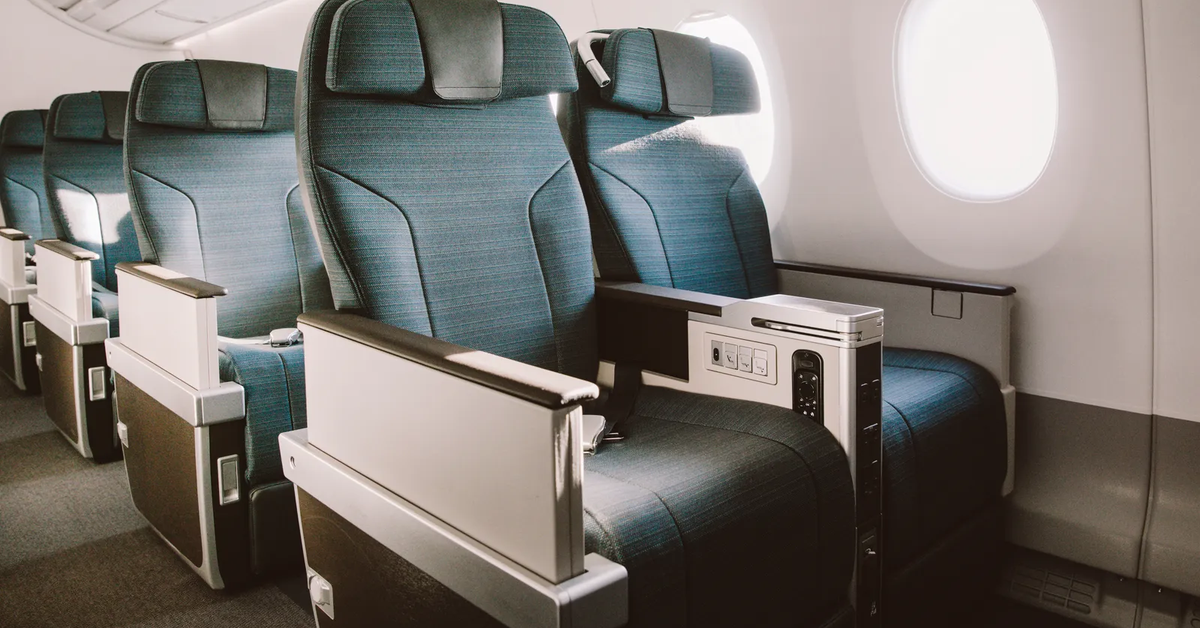 Flight attendant reveals 'hilarious' item left behind by passenger ...