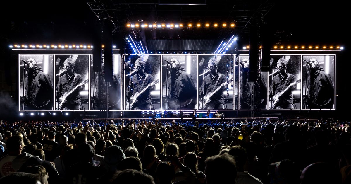 Oasis reunion Sydney review: Aussies weigh in on Liam and Noel ...
