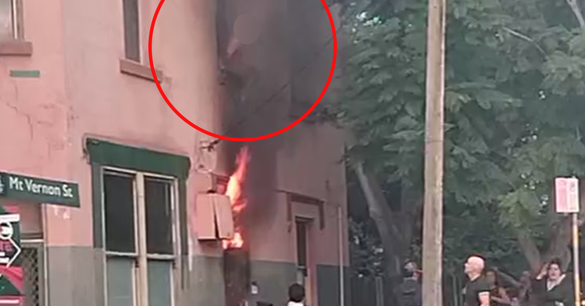 Glebe Fire: Three people hospitalised after house fire in Sydney's ...