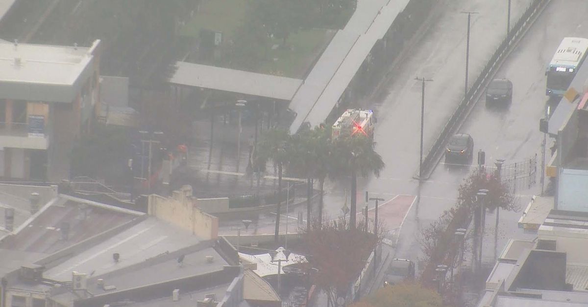 Sydney trains Passengers evacuated from Sydney train after fire