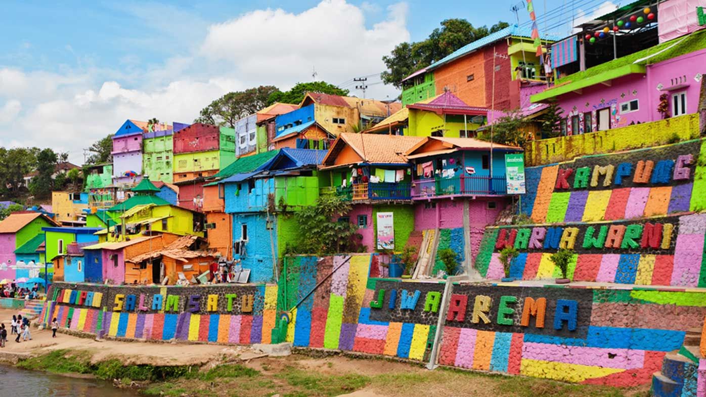 Jodipan: Colourful village in Indonesia - 9Travel