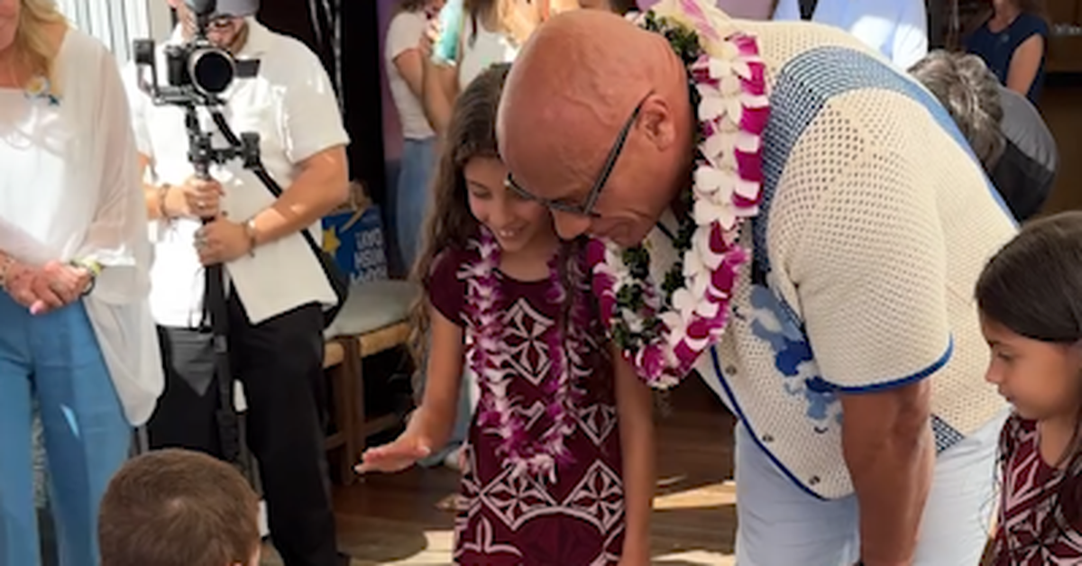 Dwayne 'The Rock' Johnson takes his daughters Jasmine and Tiana to ...