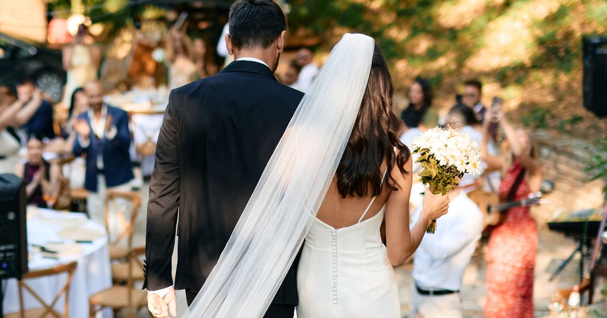 Second wedding trends: Couples marrying for second time ditch classic ...