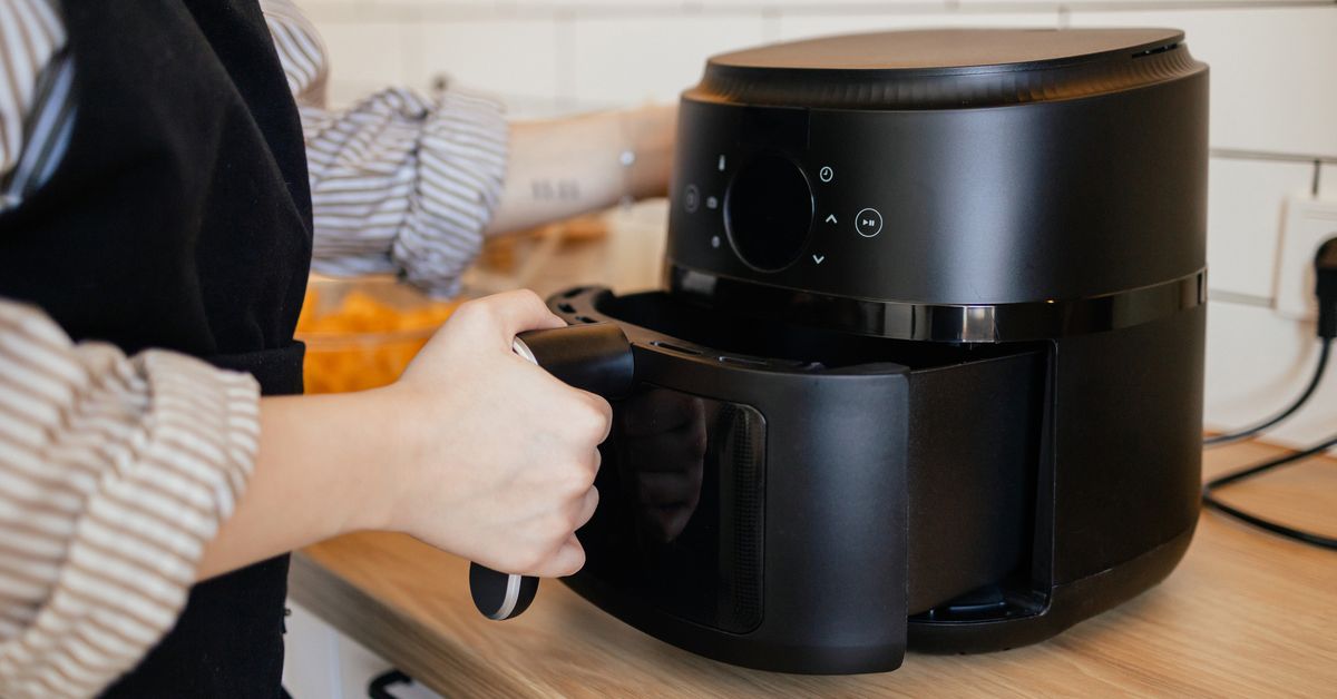How often clean air fryer: The common air fryer myth ruining your food ...