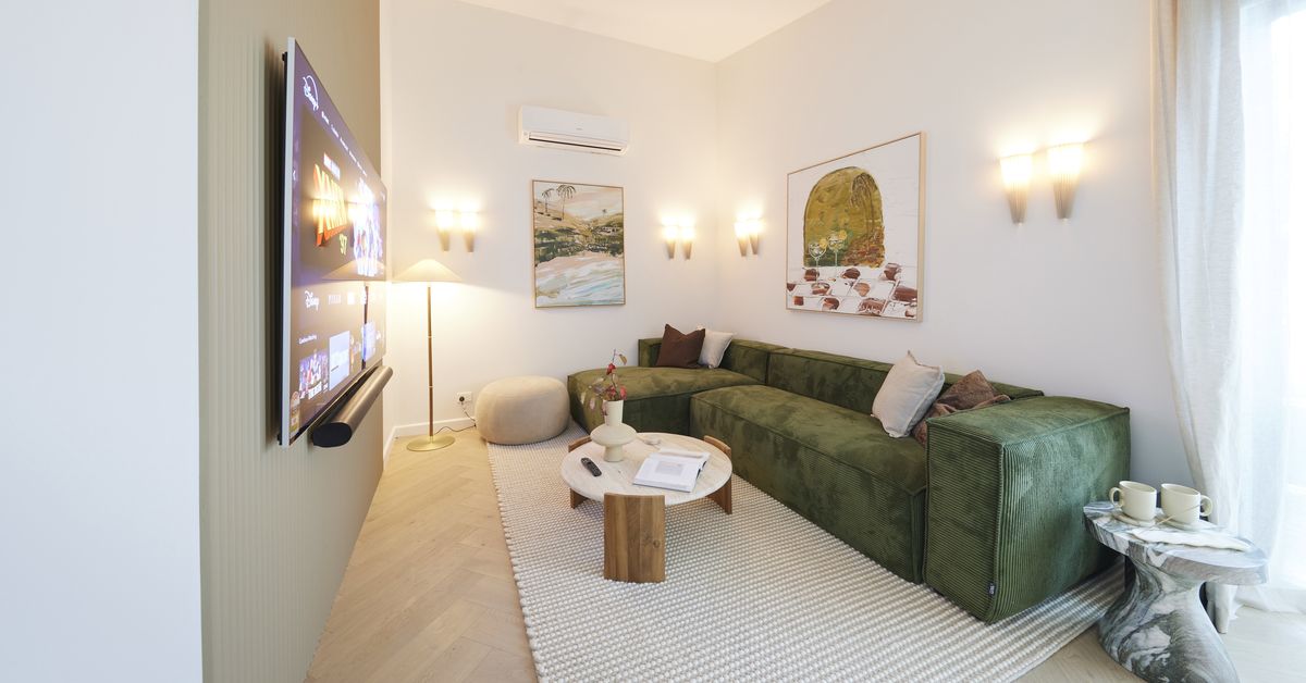 Supplier list for Courtney and Grant's Week 9 Rumpus and Upstairs