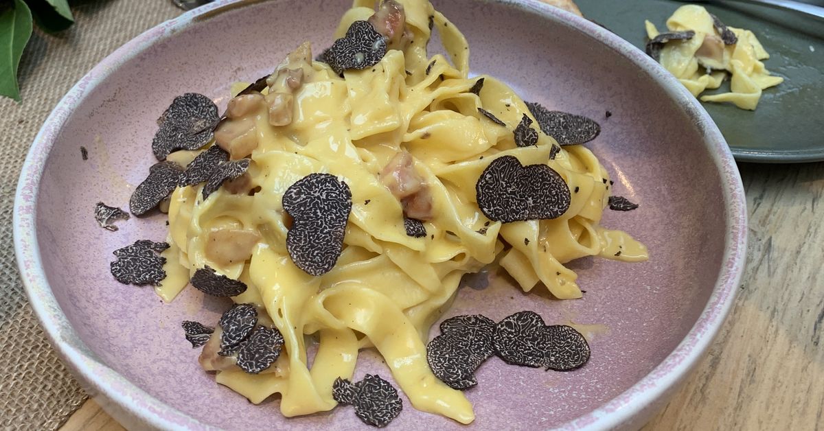 Pizzaperta Manfredi: Stefano Manfredi opens Pizzaperta Manfredi at West ...