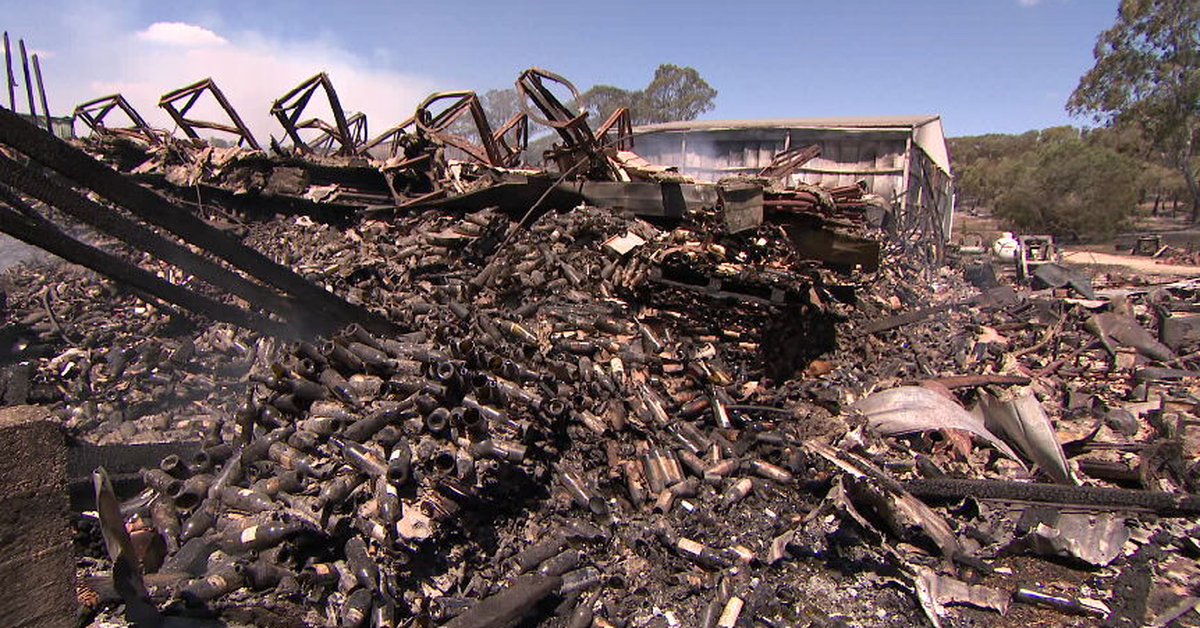 Victorian bushfires: Almost 300 homes wiped out by bushfires as next ...