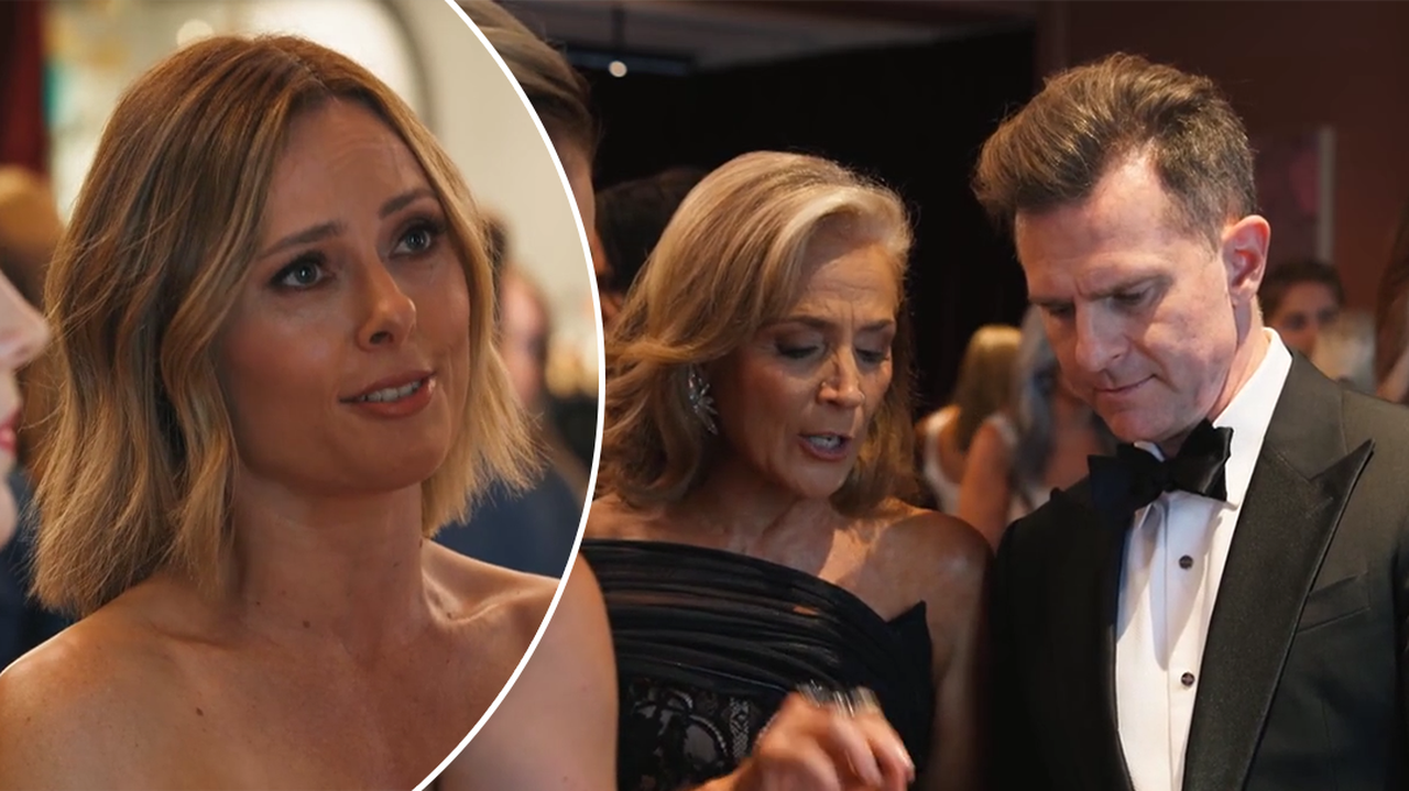 Watch The Golden Bachelor - Season 1 - TV's biggest stars arrive at The ...