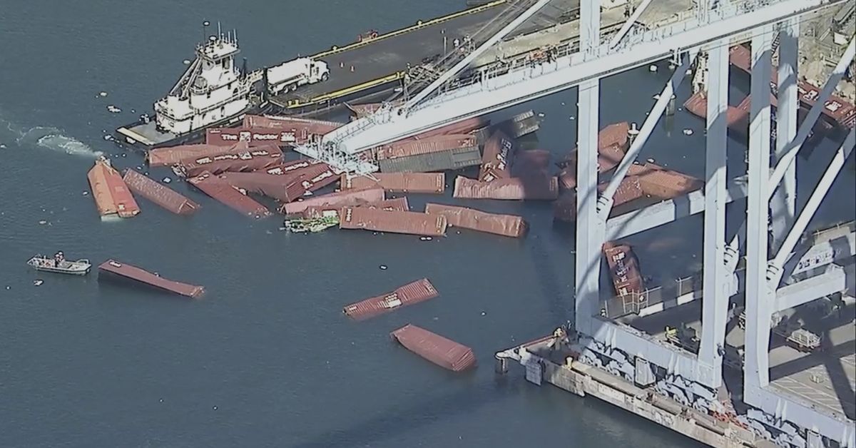 Cargo ship spills 67 containers into ocean at US port