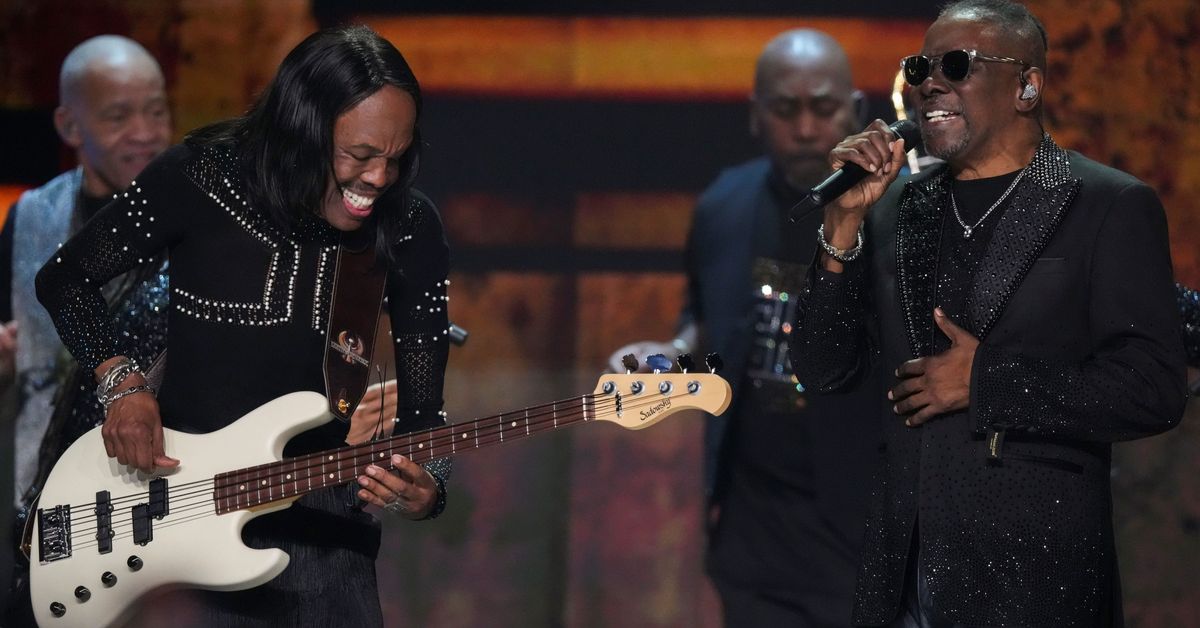 Fire Aid concert kicks off in Los Angeles for forest fire victims with ...