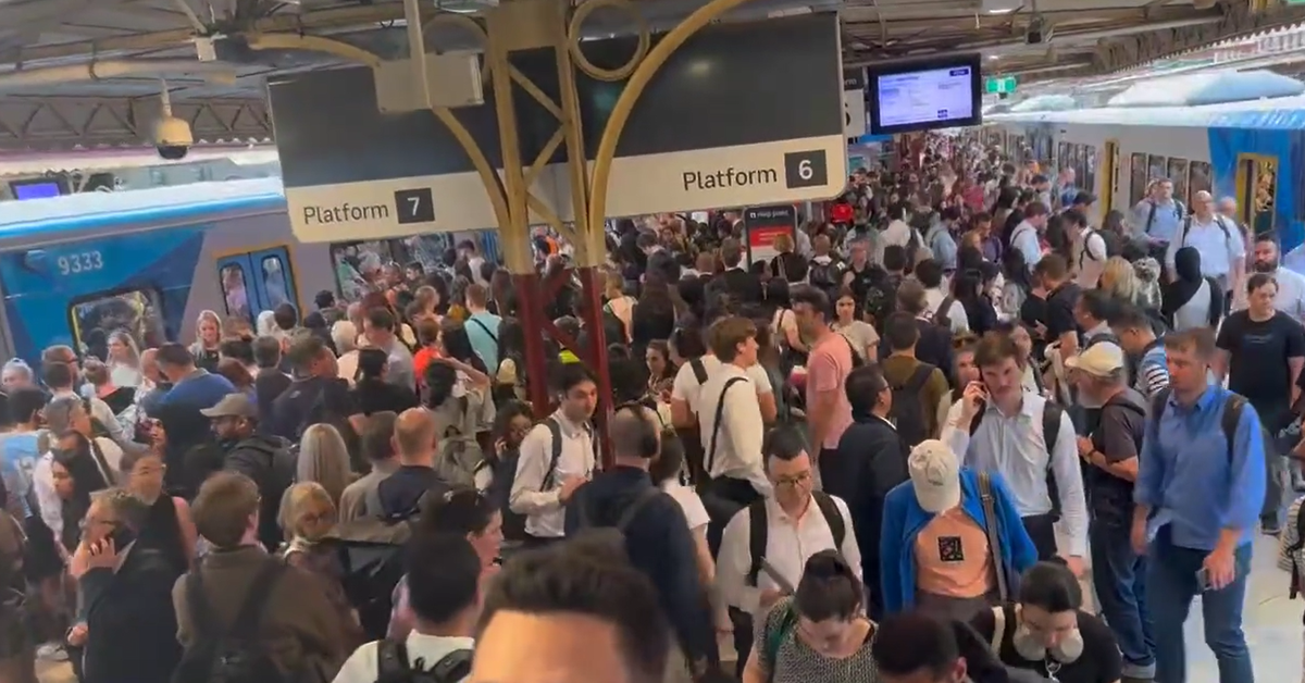 Melbourne news: Delays ease after peak-hour 'equipment fault' hits ...
