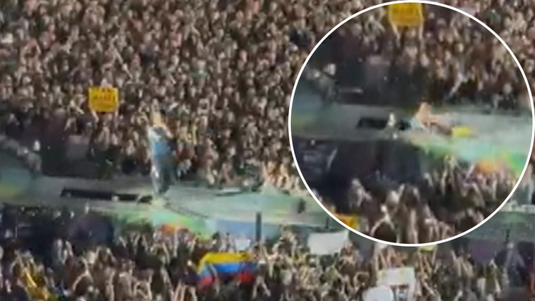 Chris Martin falls through trapdoor: Coldplay frontman shocks fans ...