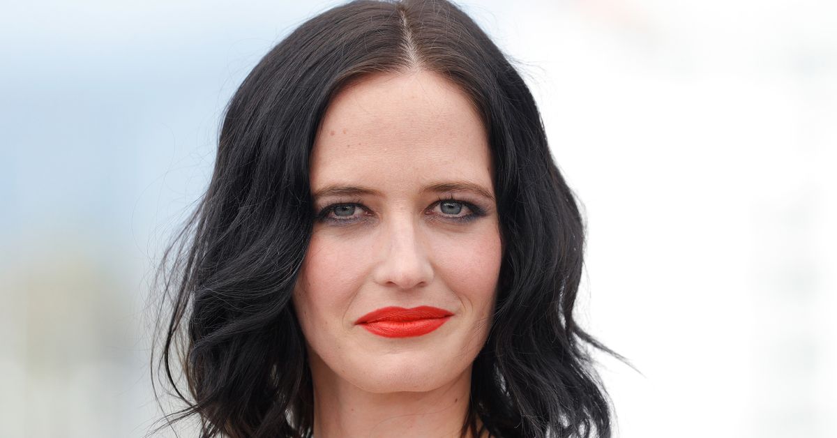 Actress Eva Green forced to address 'humiliating' leaked WhatsApp ...
