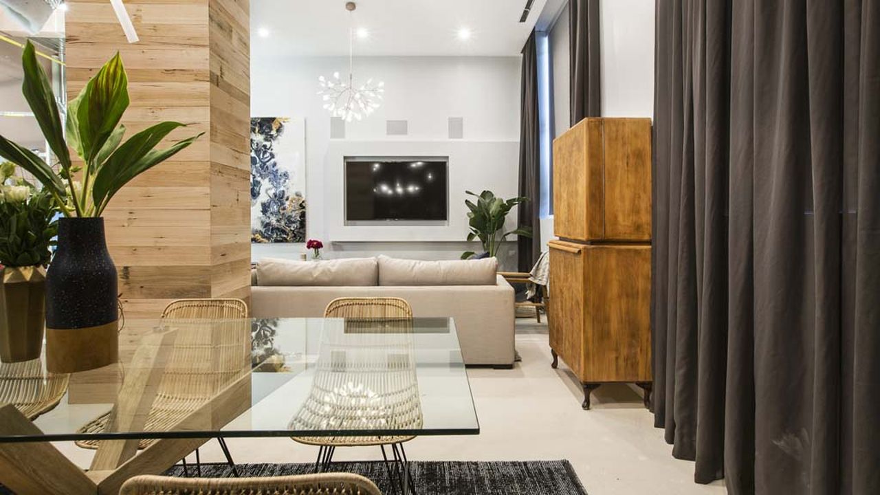 The judges walkthrough Will and Karlie’s ‘dramatic’ living and dining ...