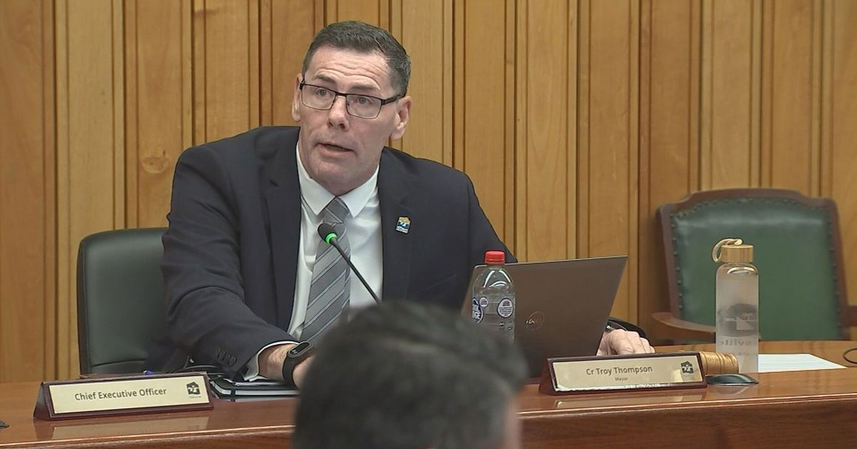 Troy Thompson: Under pressure mayor Troy Thompson asks media to leave ...