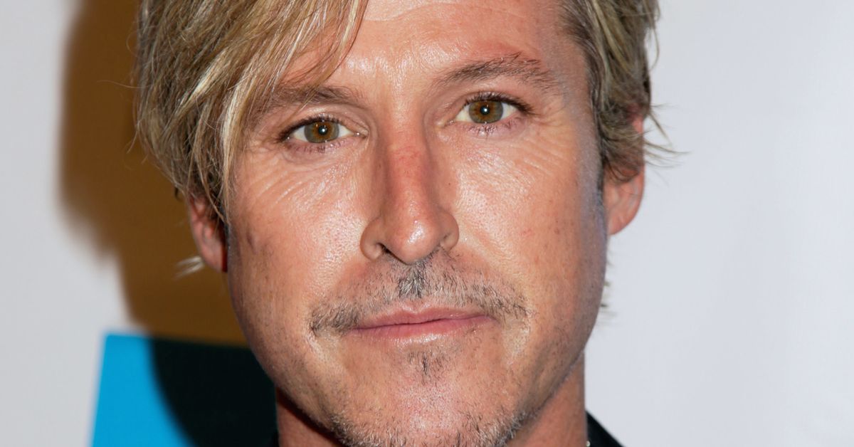 Charlie Colin death: Train bassist and founding member dies aged 58 ...