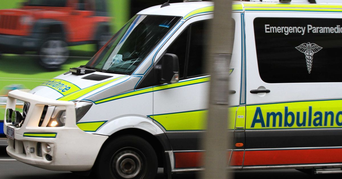 Man dies after becoming stuck in mud at Logan boat ramp