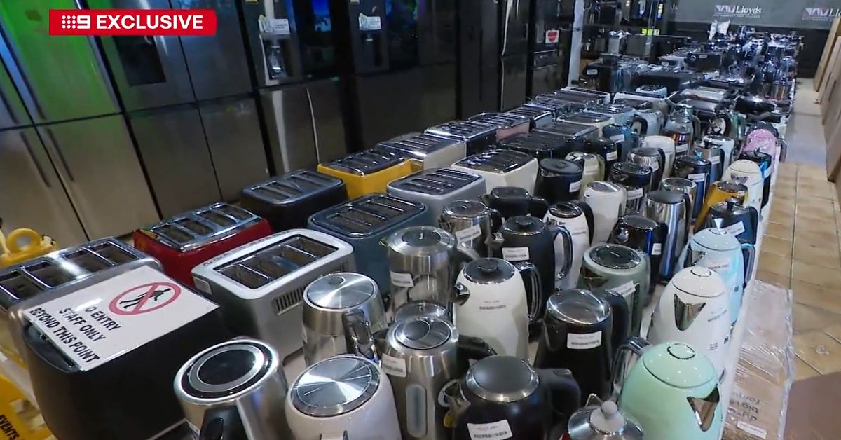 Llyods Auctions: Thousands of household appliances up for auction with ...