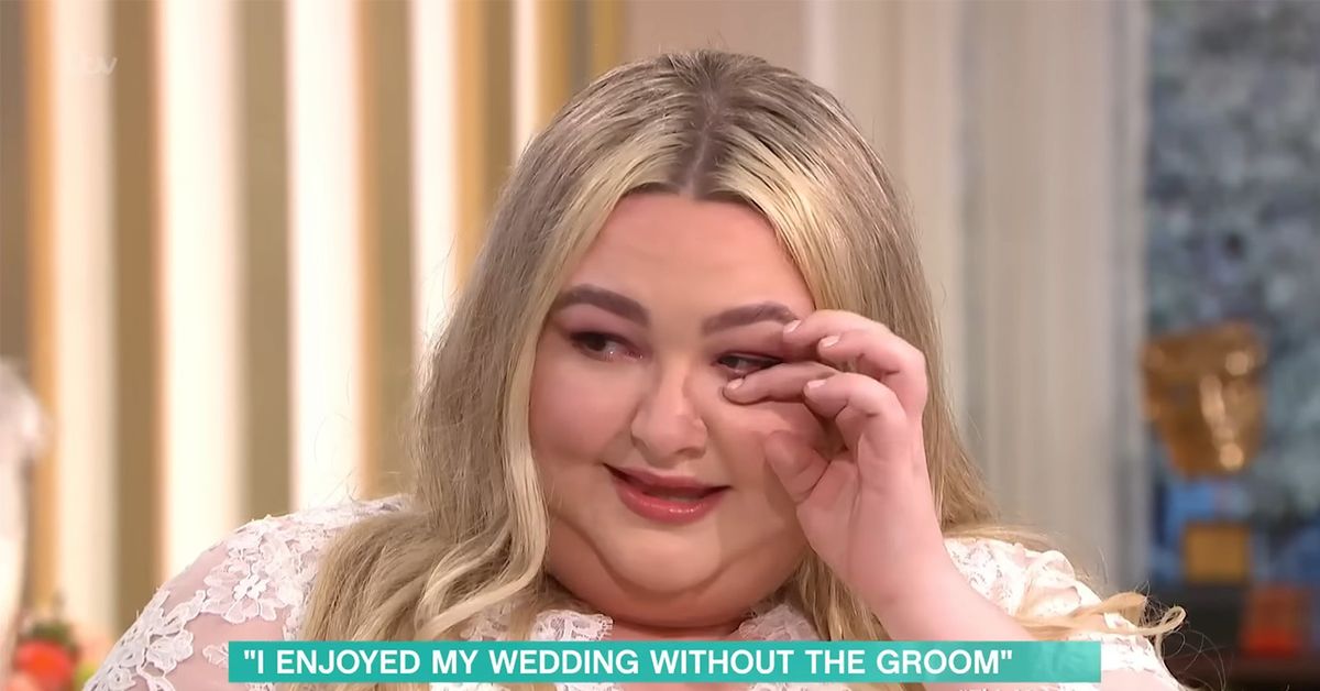 Jilted bride continues wedding celebrations by herself - 9Honey