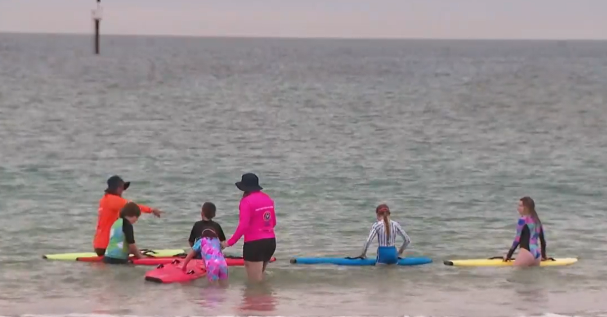 Popular swim safety program to go ahead in SA despite algal bloom