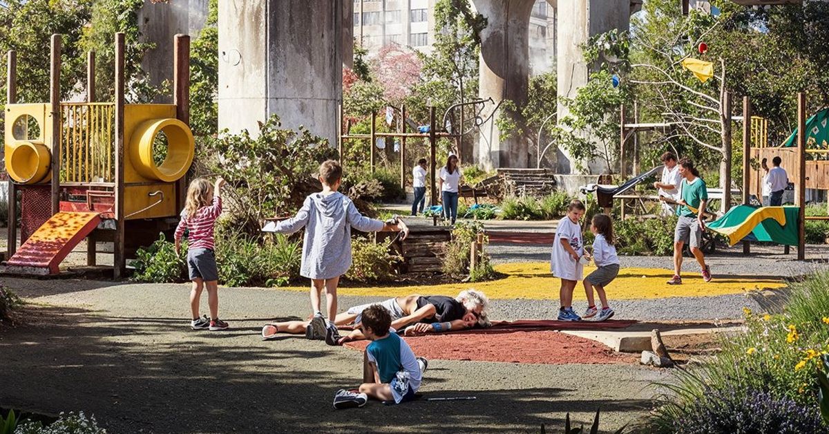 Nick Reece: Melbourne mayor posts 'creepy' AI-generated images ...