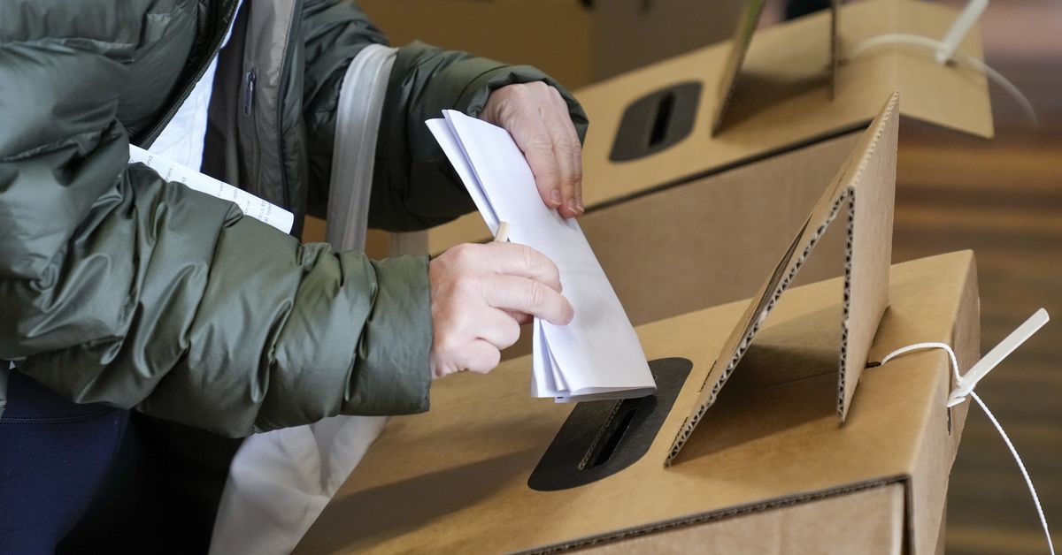 Labor gains ground in latest polling, but hung parliament forecast