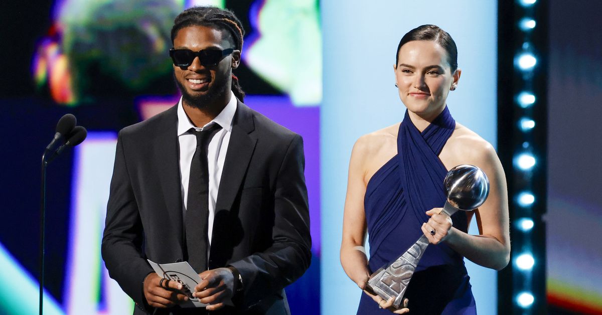 ESPY Awards 2024: All the best celebrity red carpet looks and outfits ...