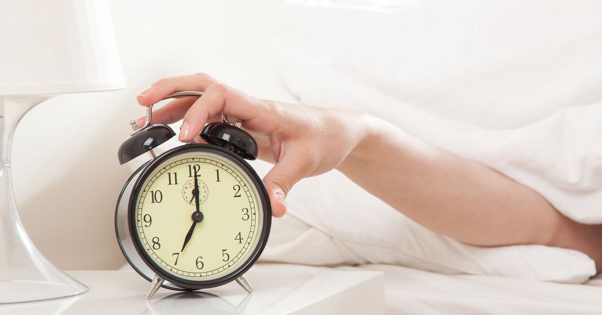 Does snoozing your alarm actually help you wake up? Sleep scientists ...