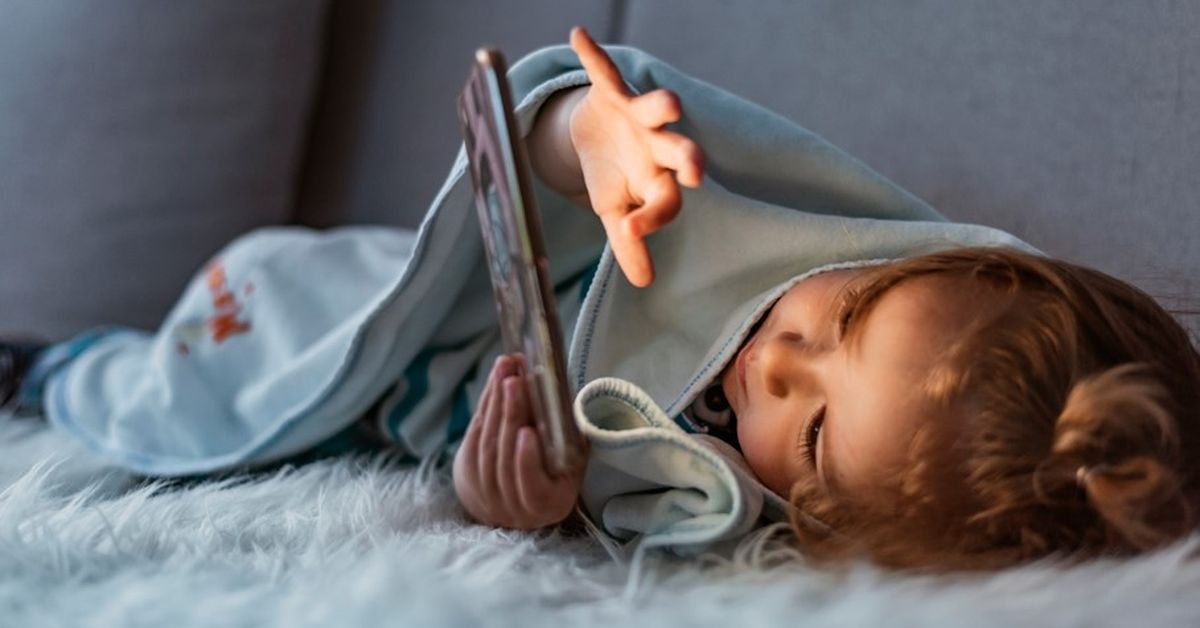 Screen time and children: Expert shares just how much screen time a ...