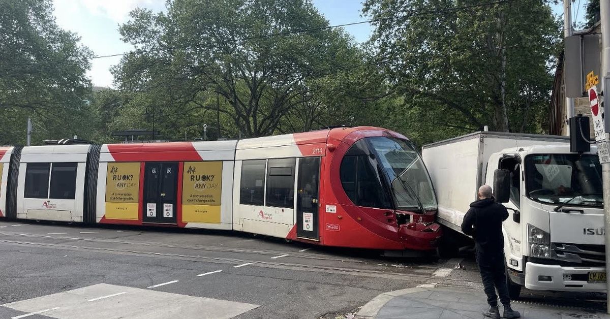 Light rail, truck collide in Sydney CBD