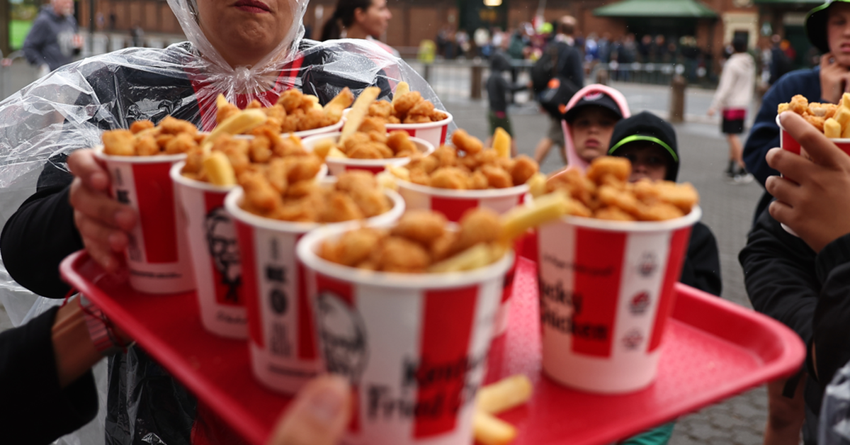 KFC liquid gold sauce: Aussies called Duncan to get free samples of new ...