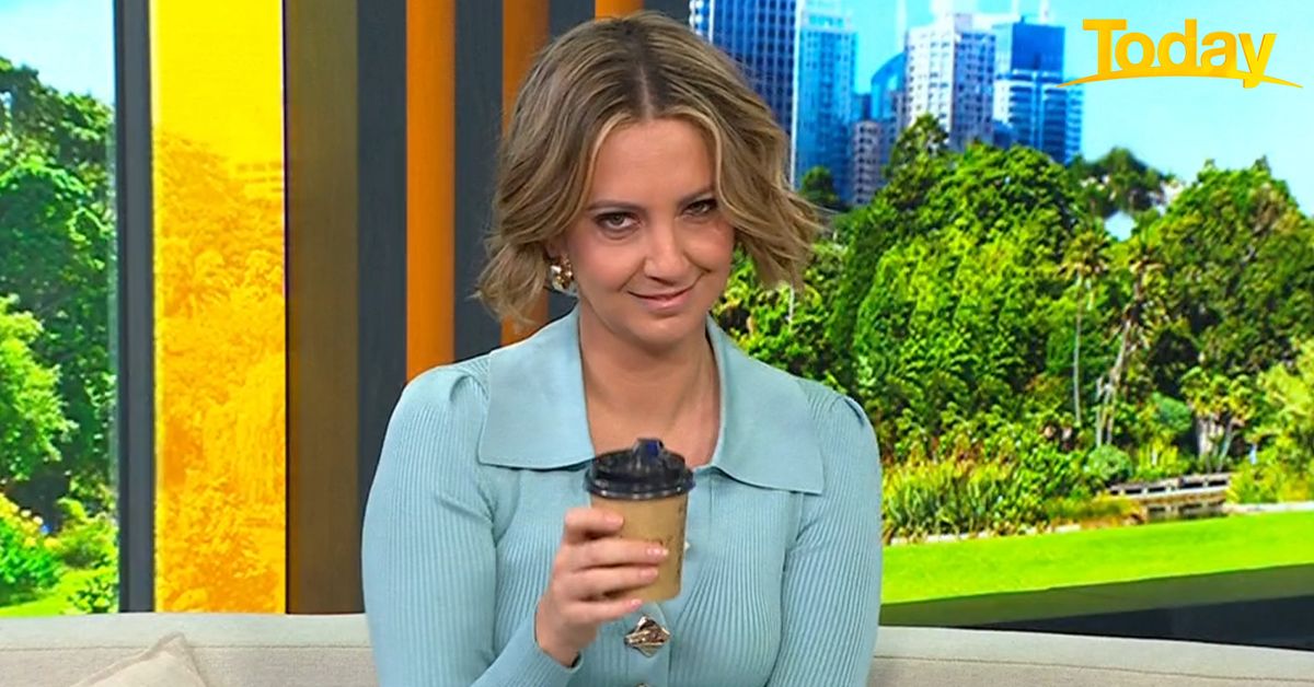 Sydney nightclub bans staring: Brooke leaves Karl and Ally in stitches ...