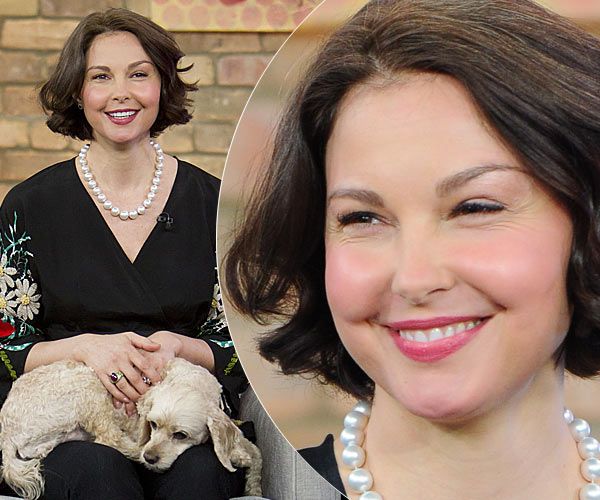 WTF happened to Ashley Judd's face? Swollen cheeks spark plastic ...