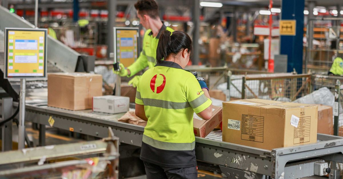 Australia Post jobs: Australia Post seeks 3500 new workers ahead of ...