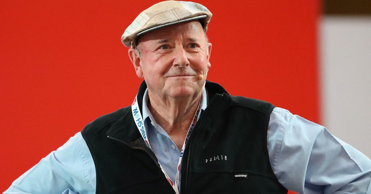 Dr. Harry Cooper: Fans confused by reports that the Aussie celebrity ...