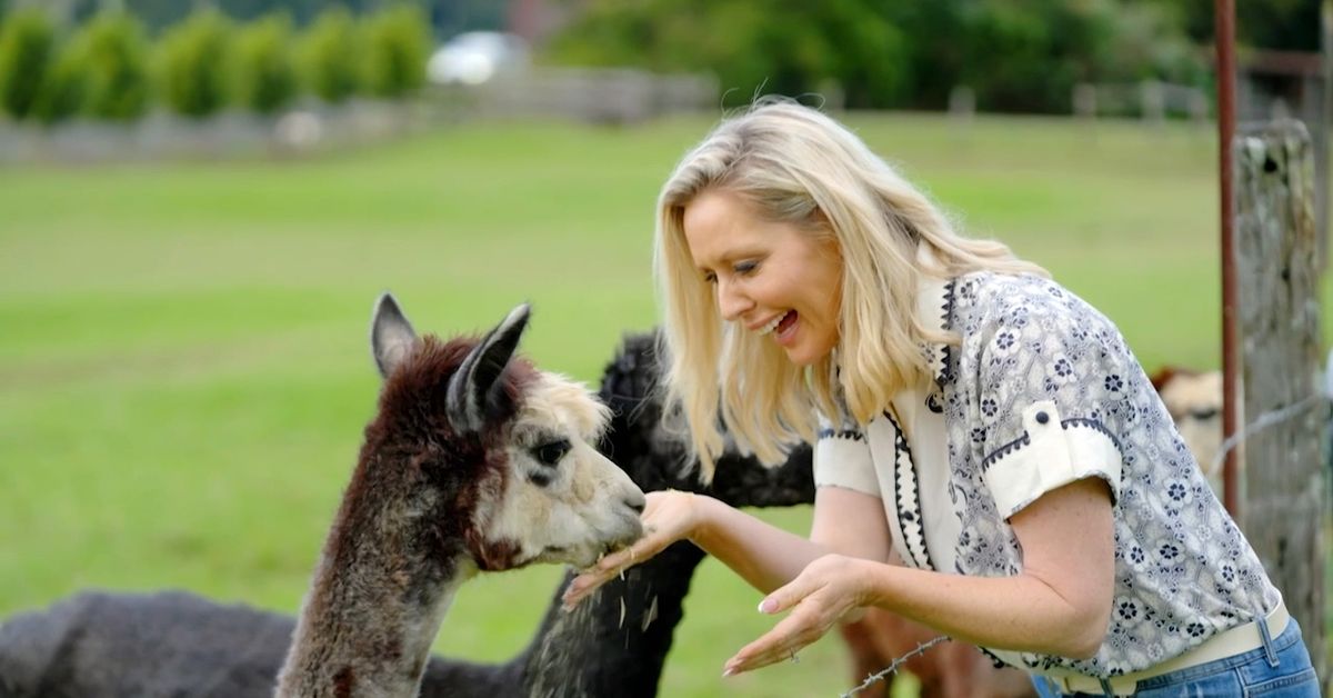 Charli Robinson gets used to the simple life in Bellingen, NSW