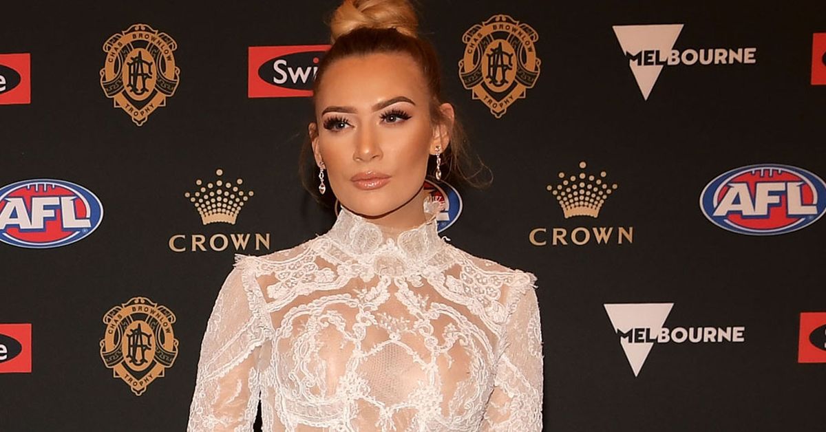 Jaws drop over Logan Shine’s dress - 9Style