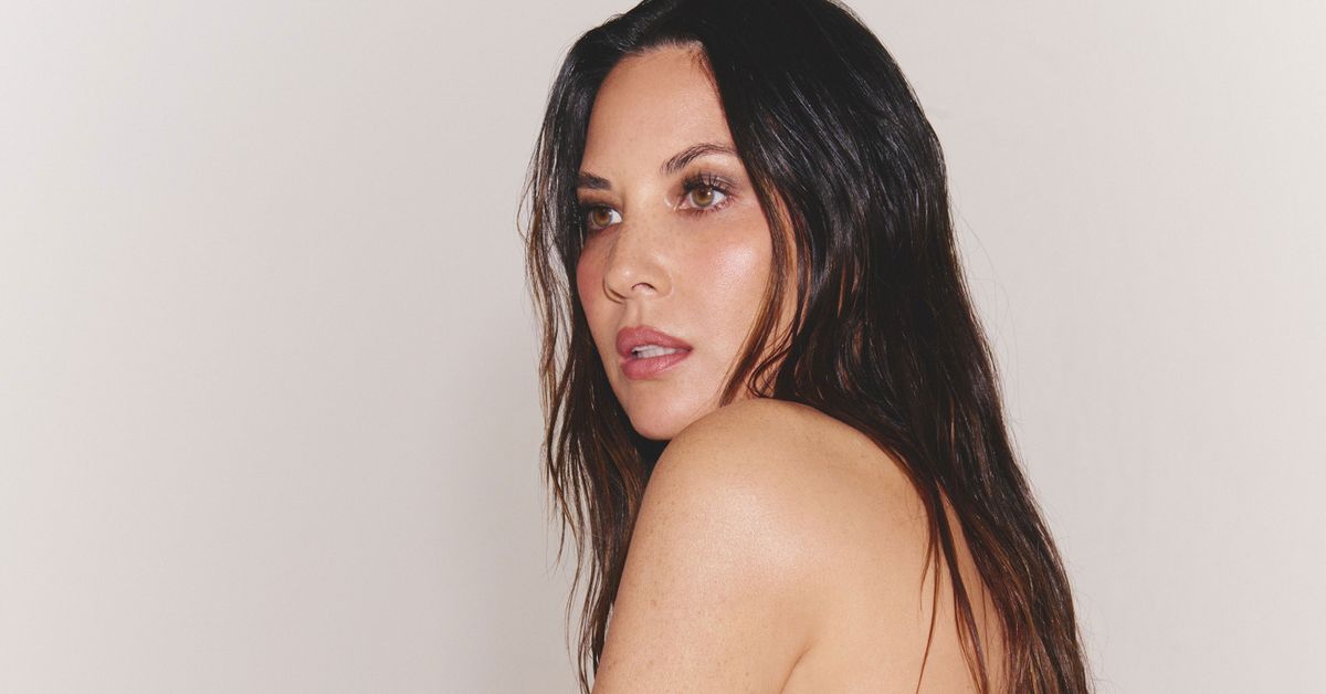 Olivia Munn Skims Campaign Olivia Munn Shows Mastectomy Scars Amid