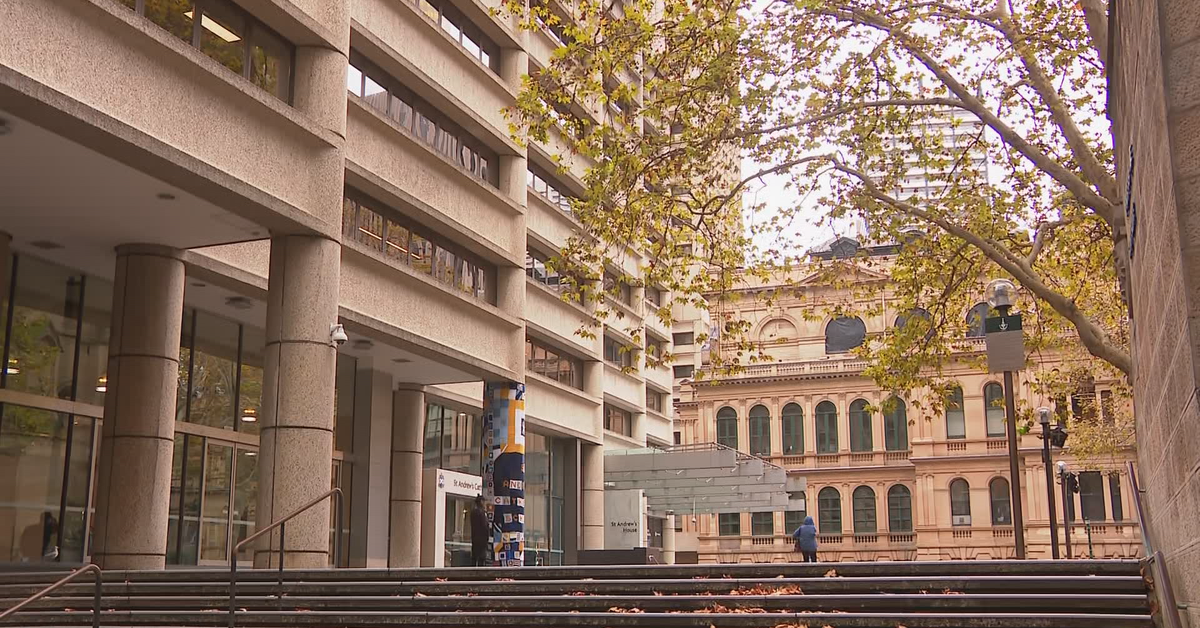 Man arrested after allegedly intimidating staff at school in Sydney CBD